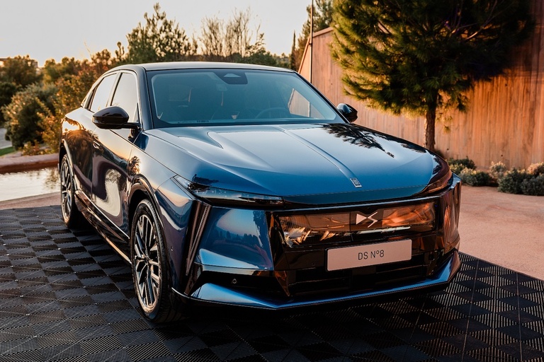 DS N°8: Um novo SUV elétrico que chega a Portugal em 2025 ...