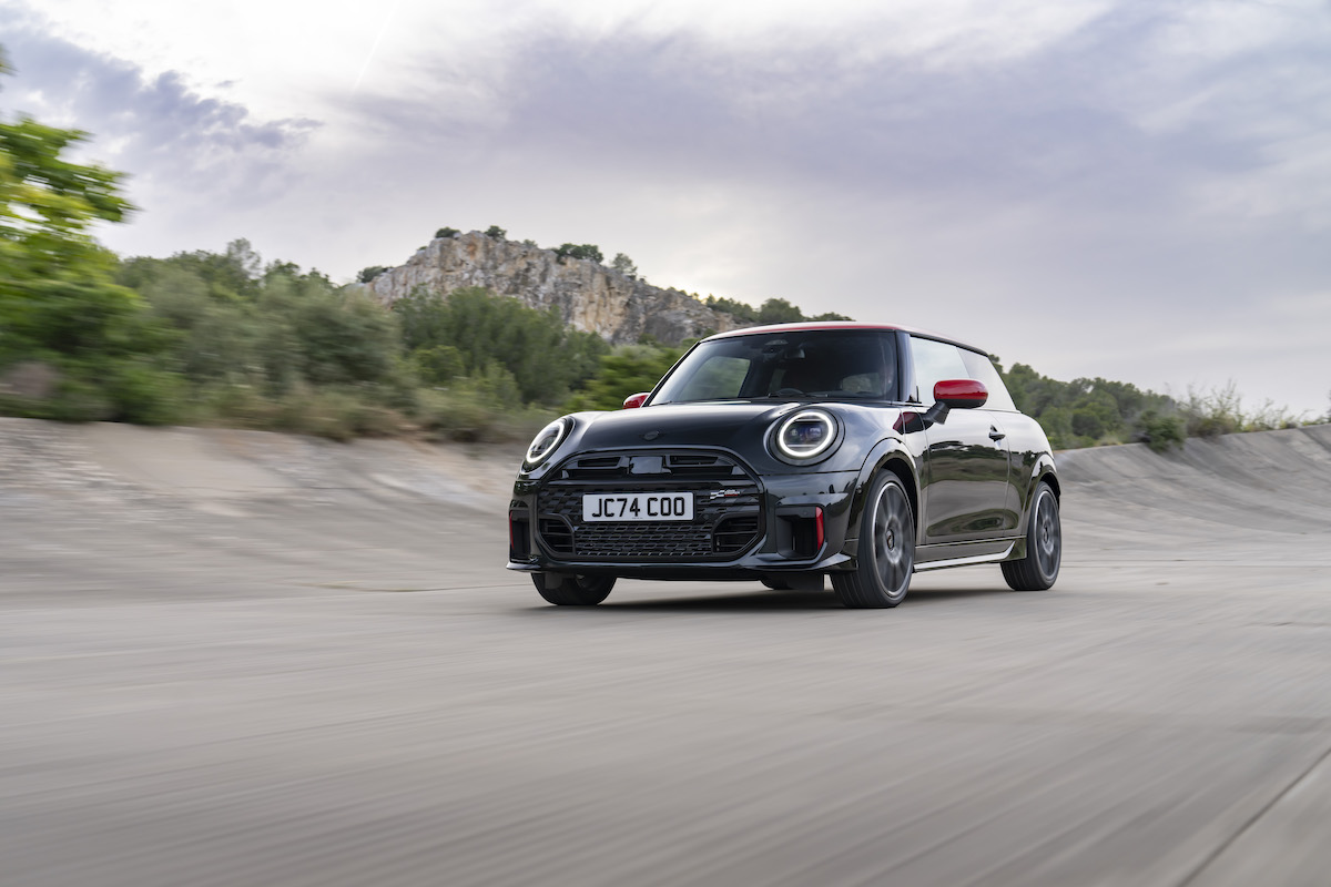 Mini John Cooper Works E: um pocket rocket elétrico com 258 cv ...