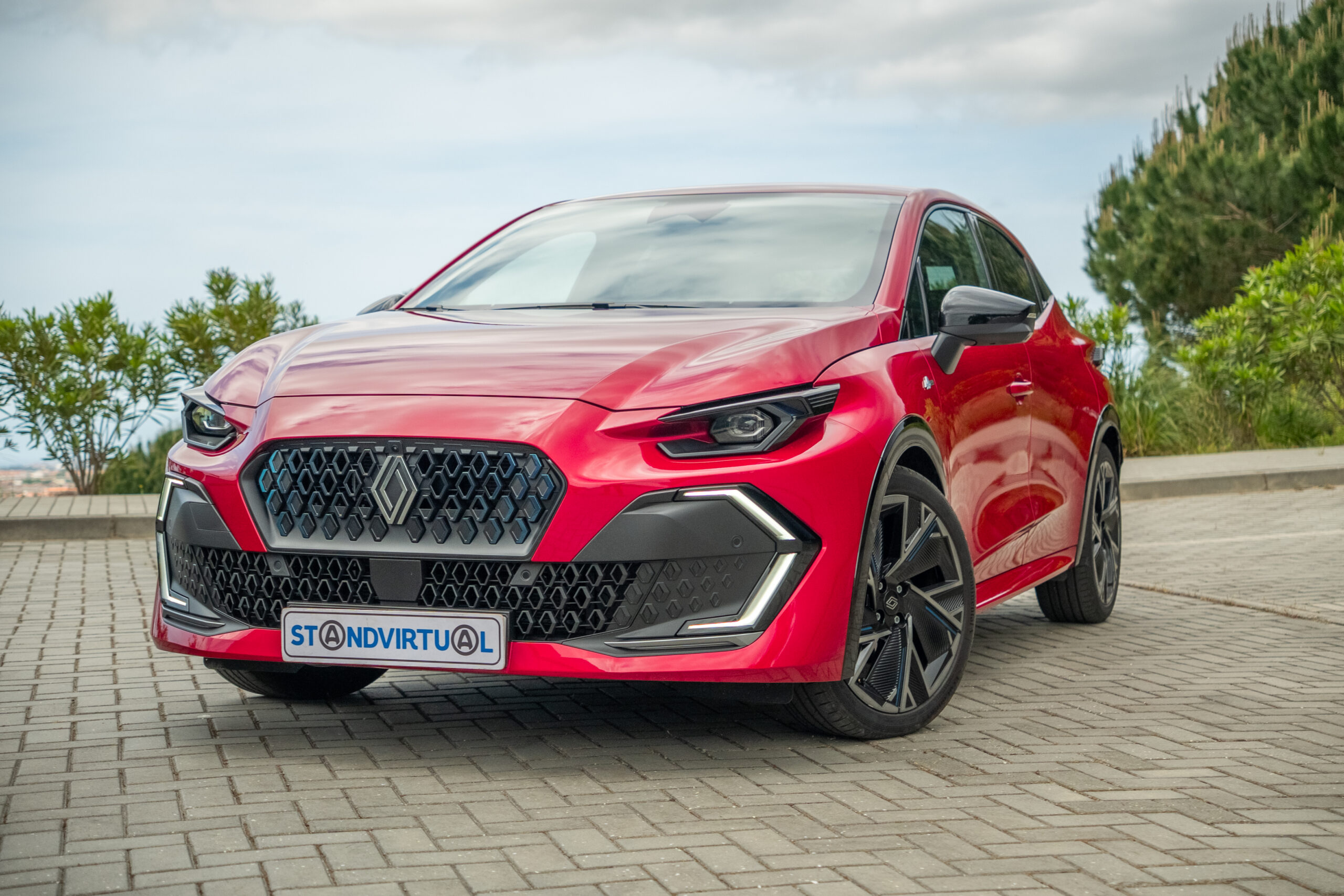 Ao volante do novo Renault Clio: dois Renault num só modelo ...